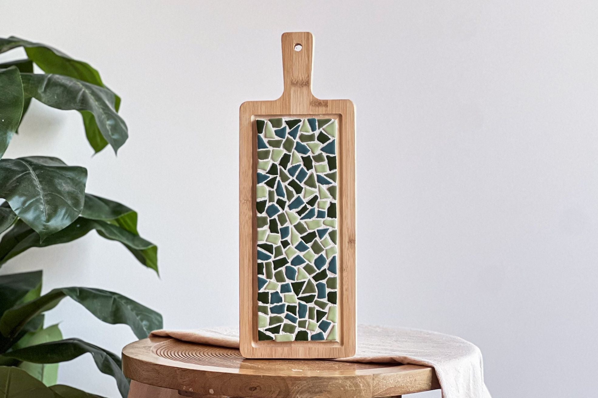 DIY Kit Mosaic Serving Board | Little Creations